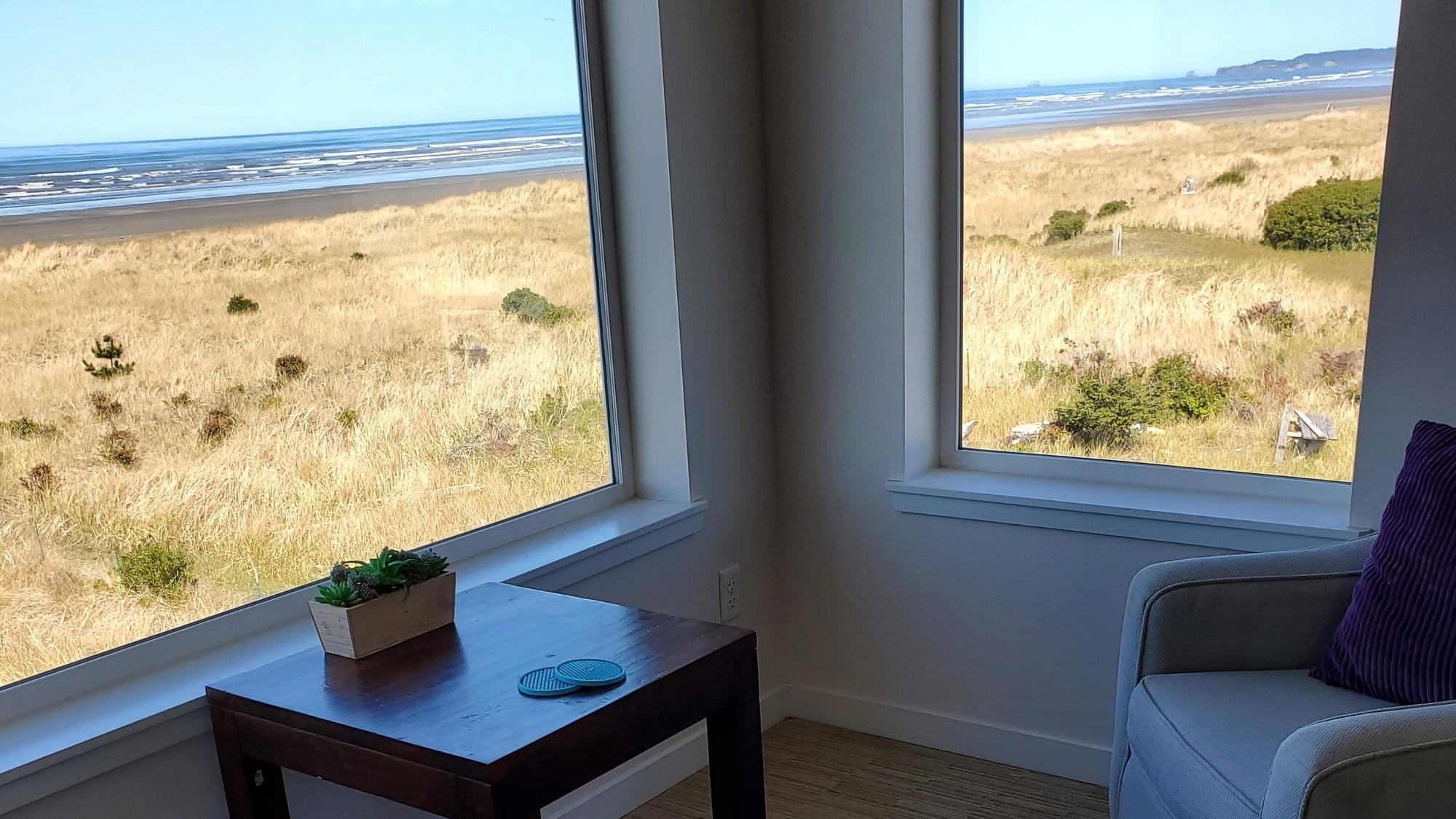 Rooms & Suites - Moonstone Beach Motel