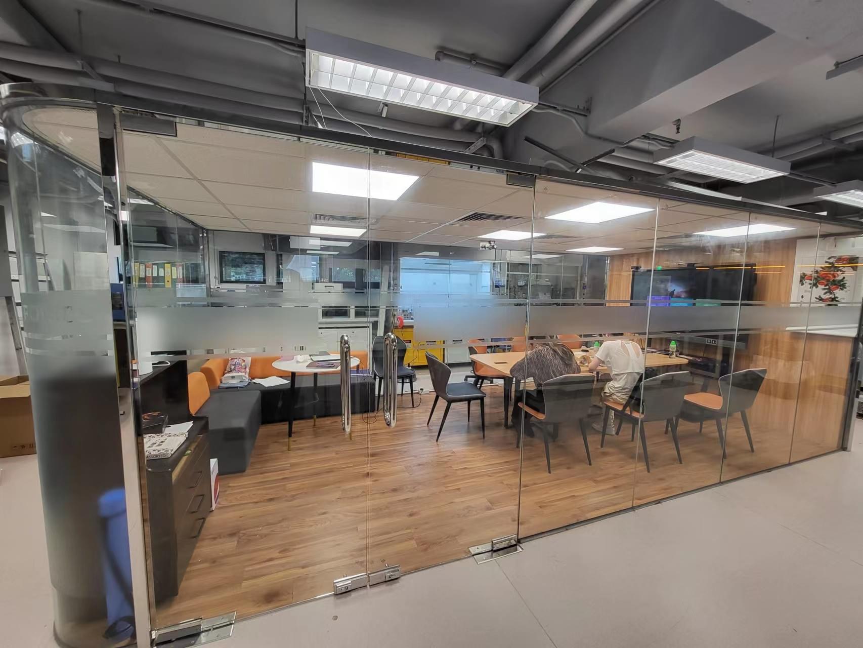 Lab Facilities - Lain-Jong (Lance) Li's research group @HKU