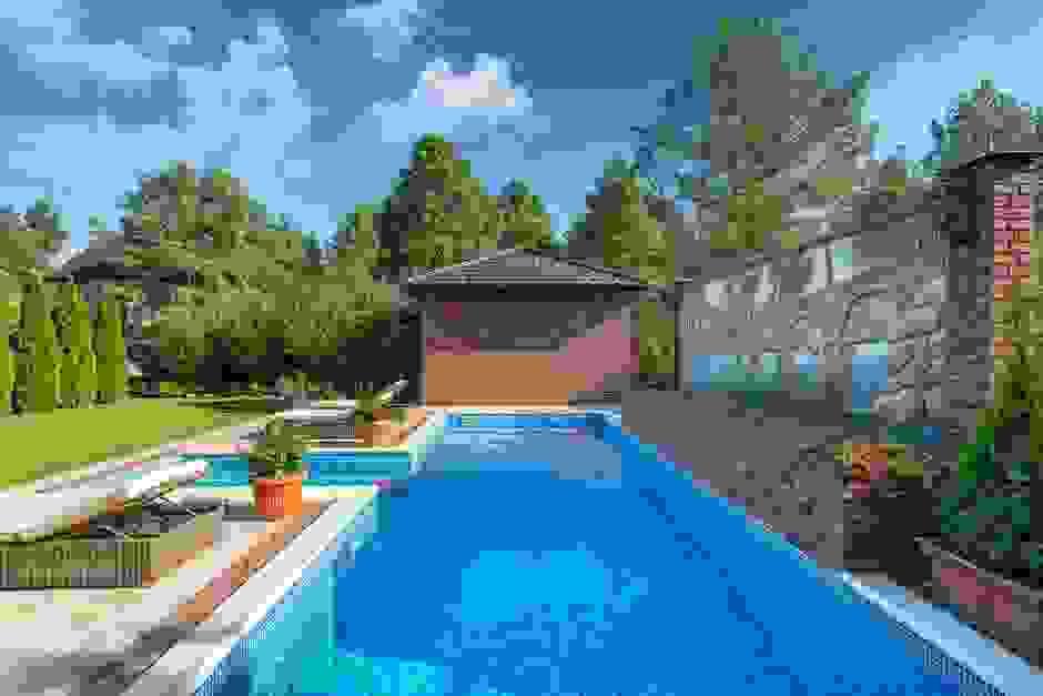 The Importance of Regular Swimming Pool Upkeep