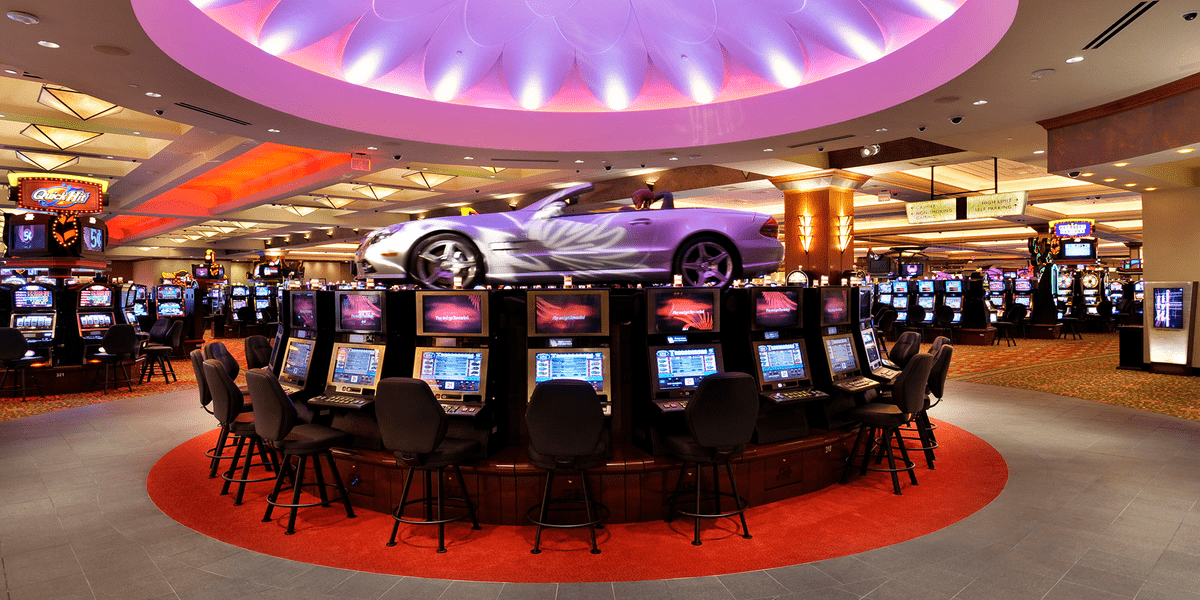 Live entertainment red hawk casino