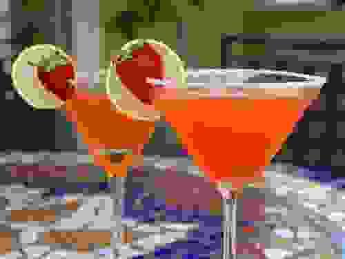 11 Welcome Drinks That are Perfect To Give Your Guests ...