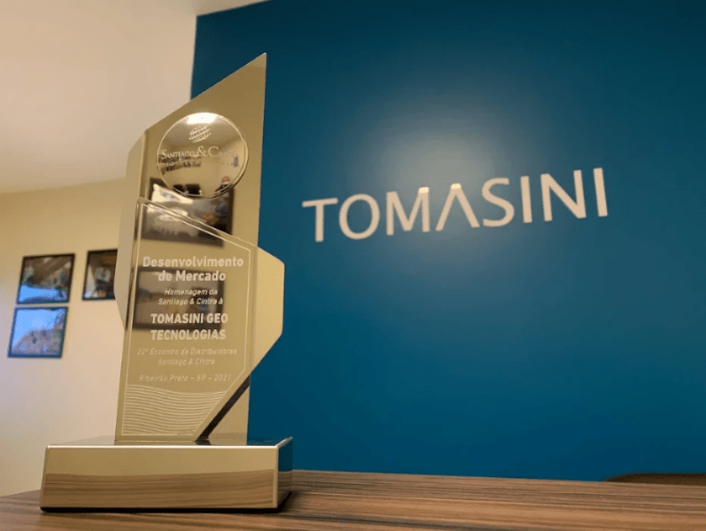 TOMASINI Aluguel de Equipamentos Topográficos