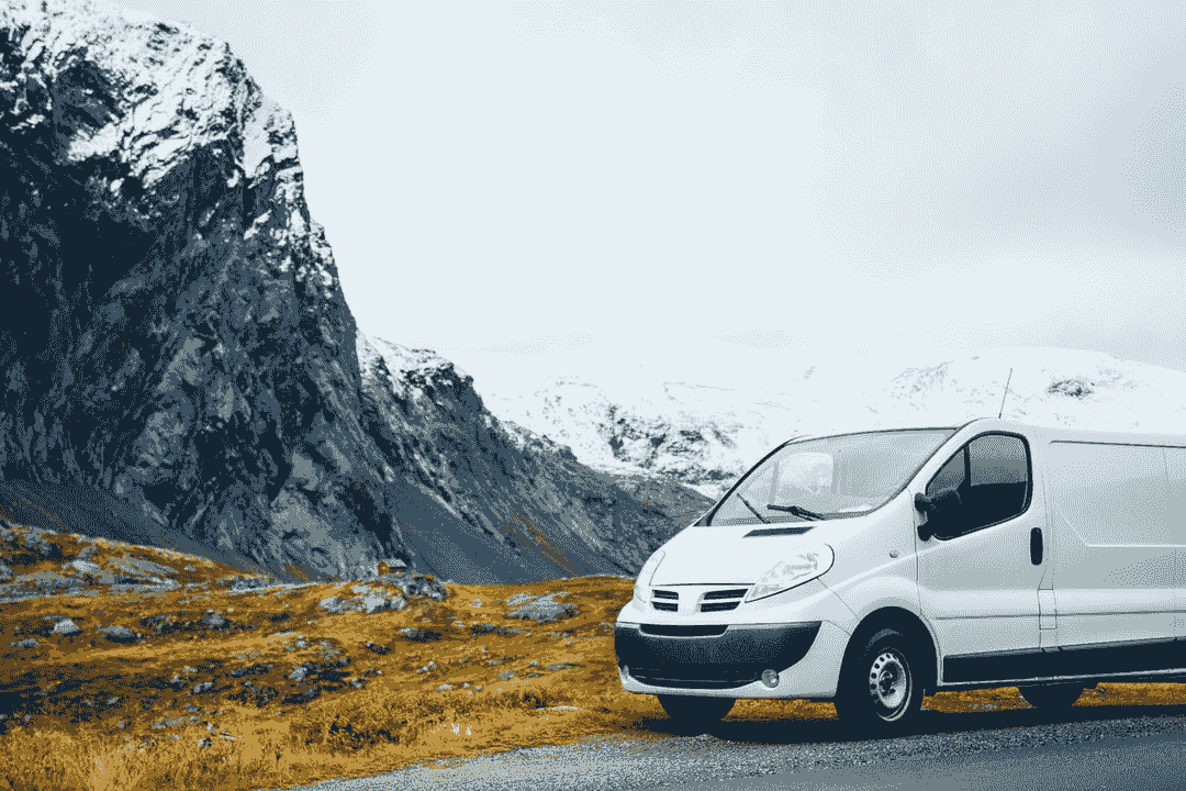 Factors to consider when hiring the best van transport ...