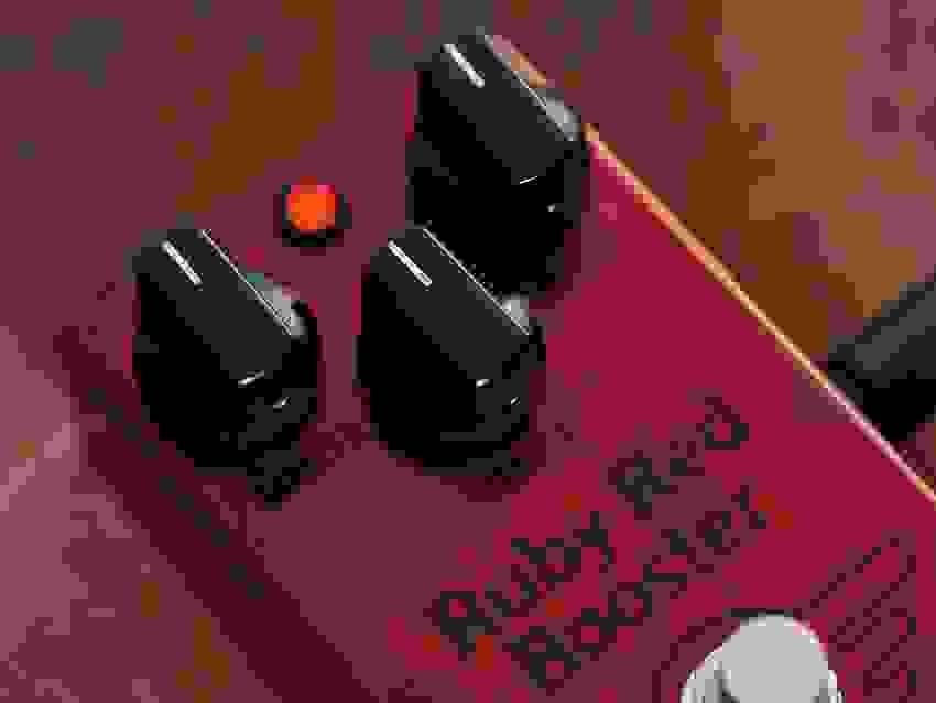 The Features, Types and Uses of Boost Pedals - guitar g...