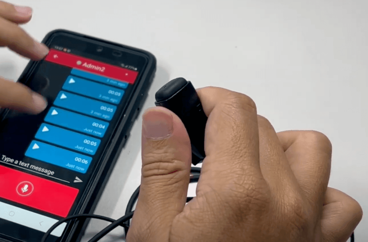 Push-to-Talk Earpiece: USB-C with PTT Button and Mic