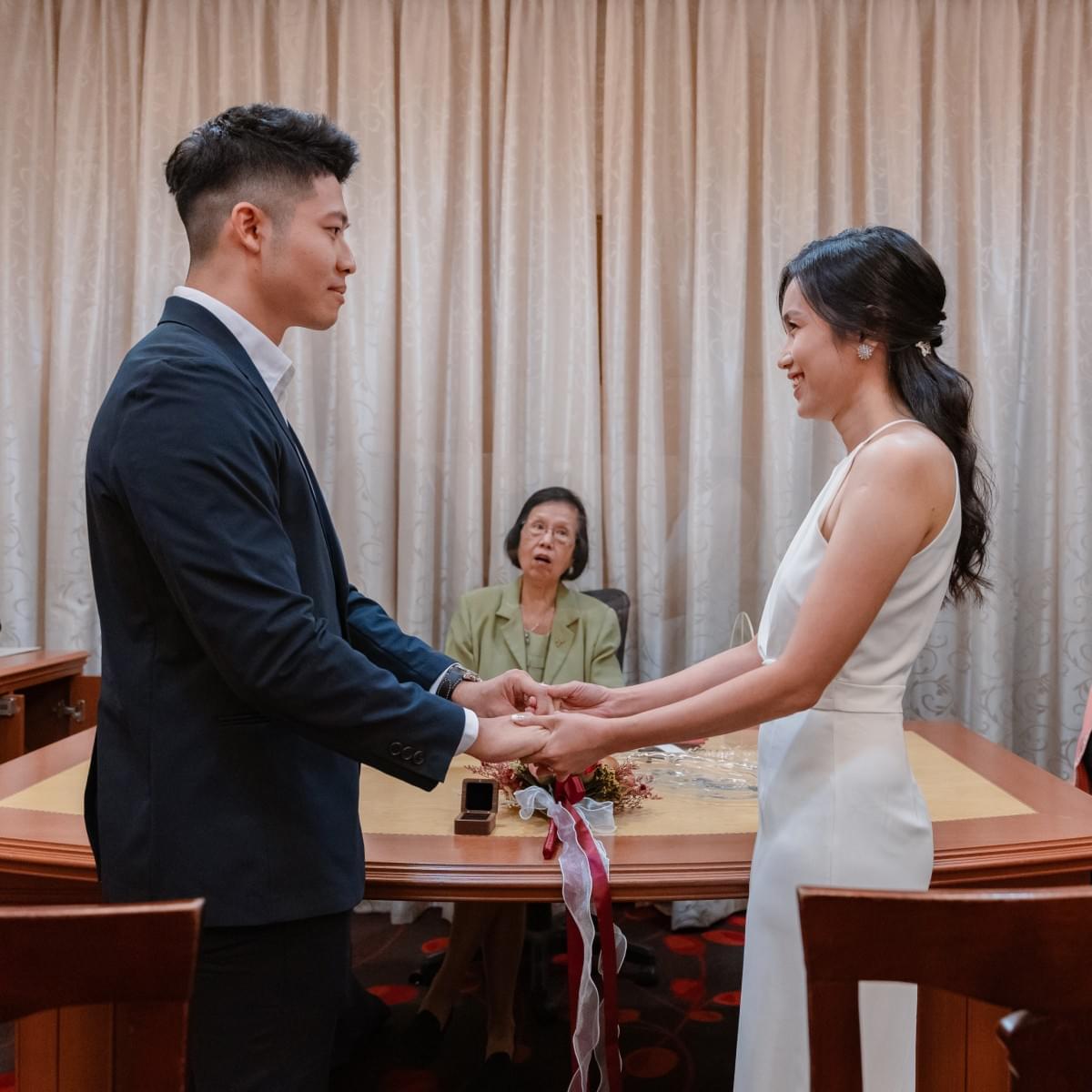 ROM/ROMM Solemnisations + Fort Canning Park Couple Shoo...