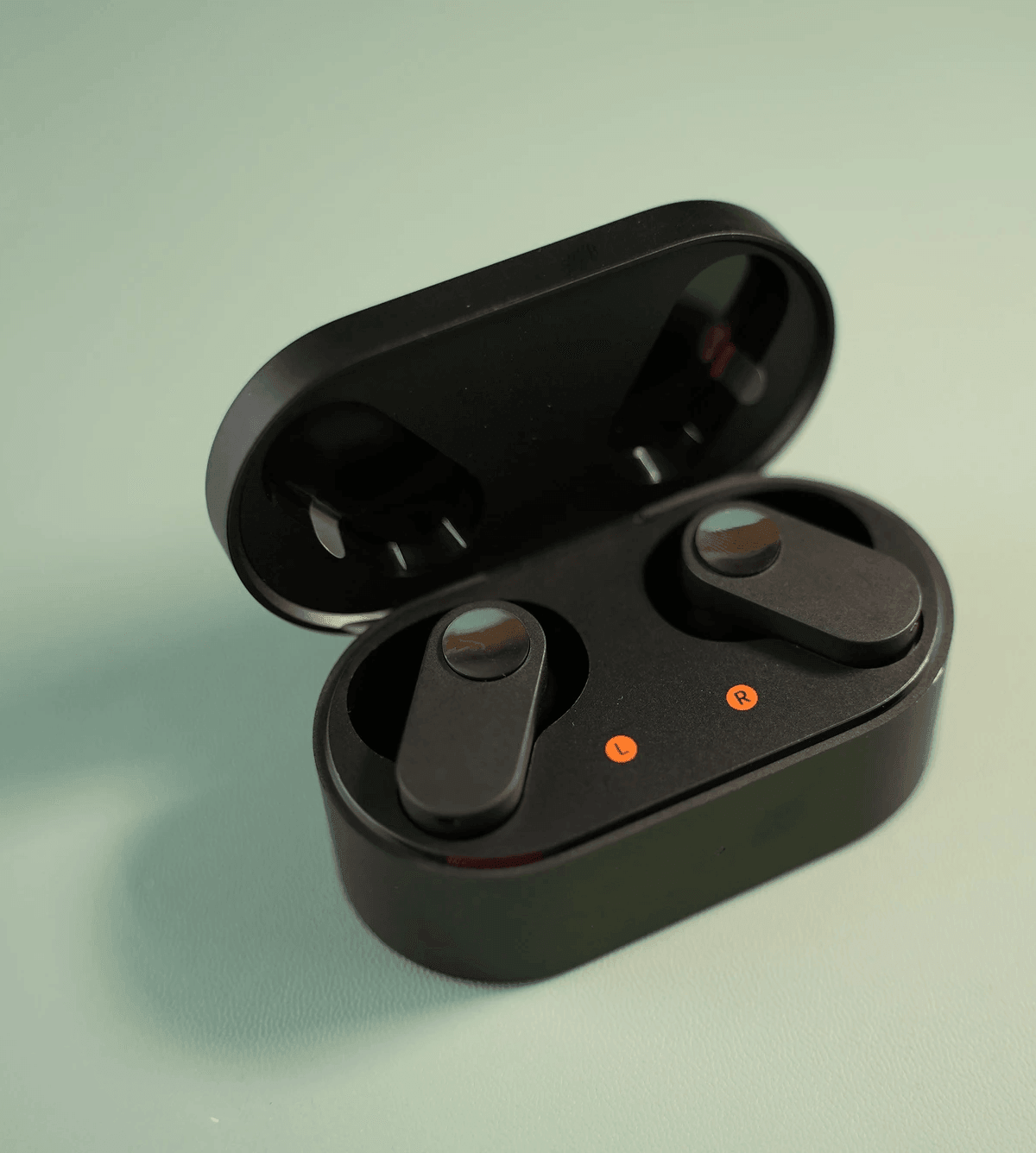 Custom High-Quality Earphone Plastic Injection Mold Mak...