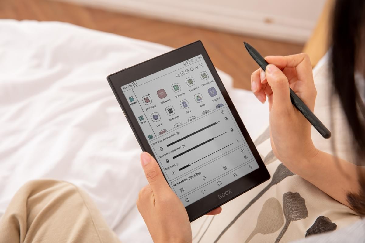 Comparing BOOX eReaders to tablets & paper notepads: M...