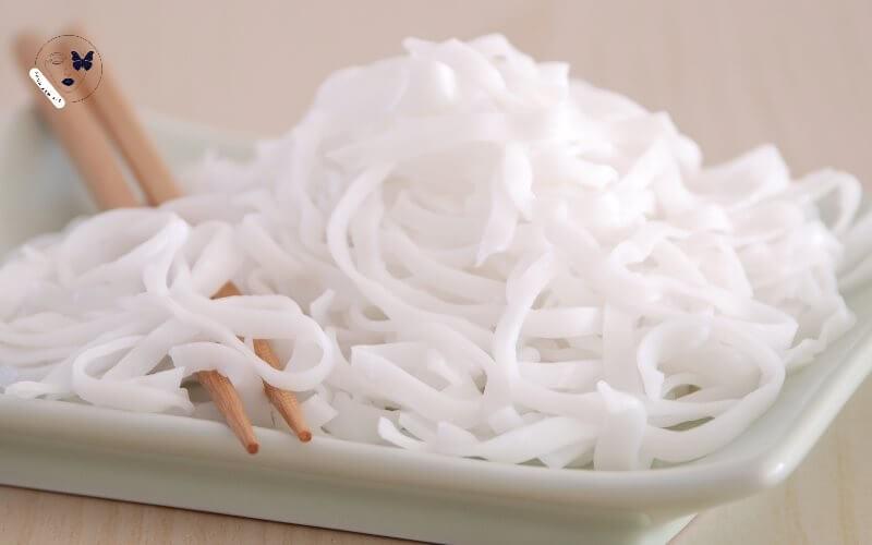 Phun môi có được ăn bún không? - Kien thuc phun xam