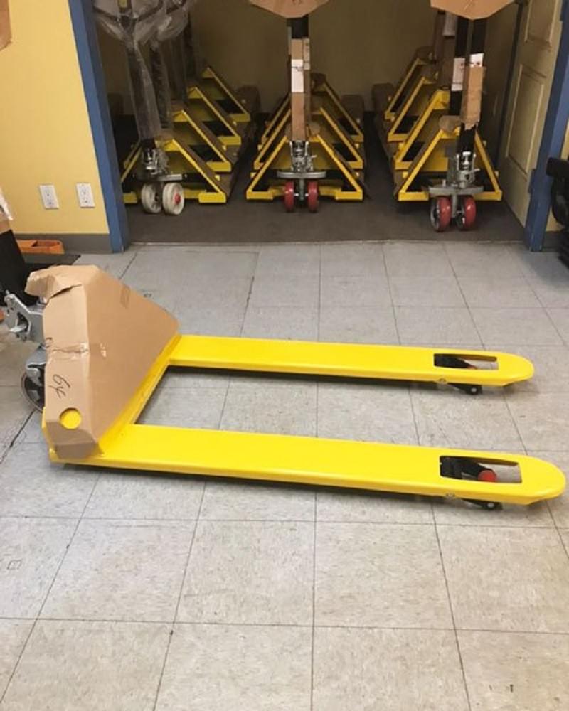 Power Pallet Jacks 101: Types, Features and Accessories...
