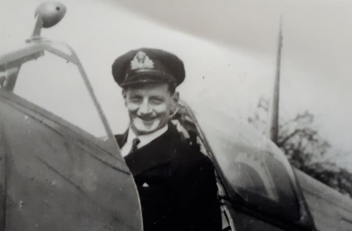 AN IRISH FLYING LEGEND