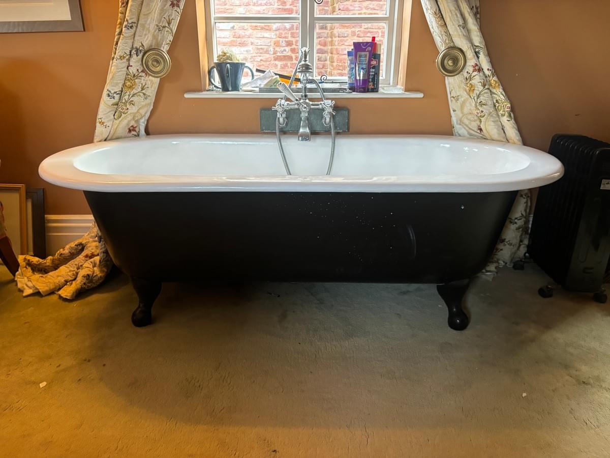 Why you should invest in an antique cast iron bath