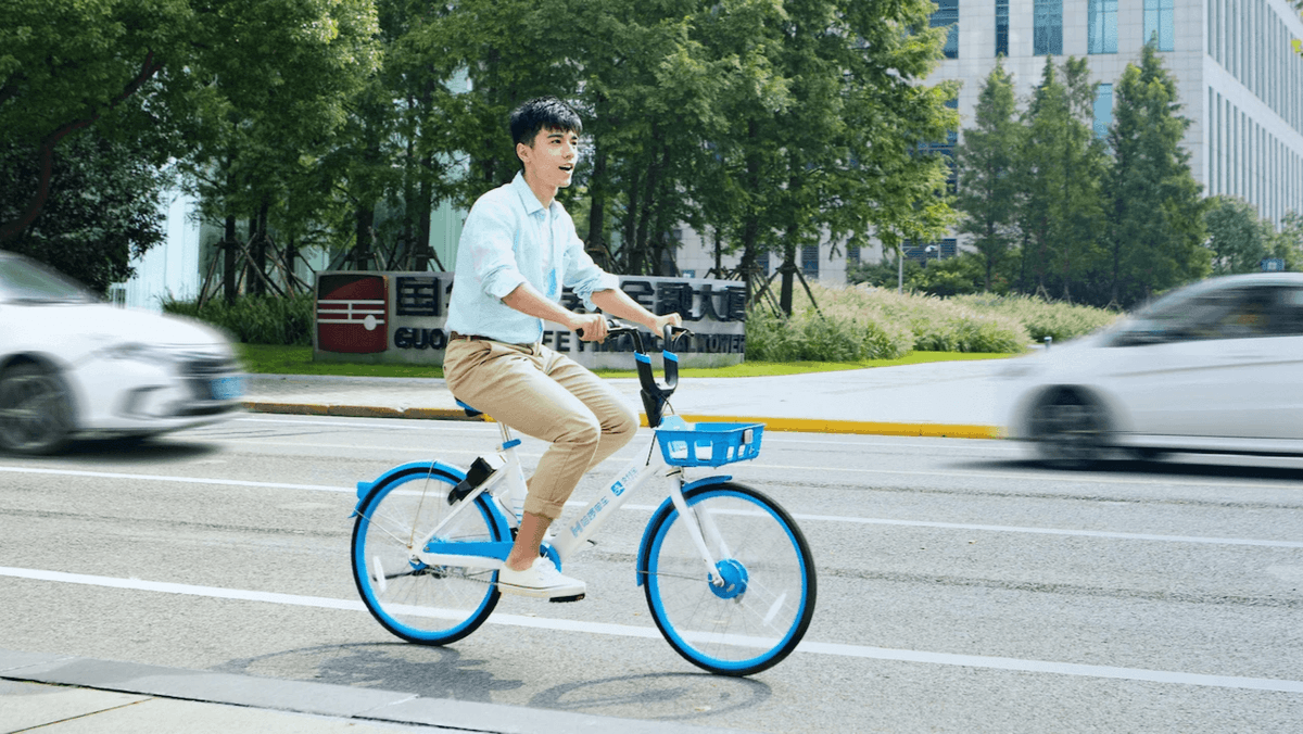 Under Competitive Pressure, Can Hello Find a New Path?