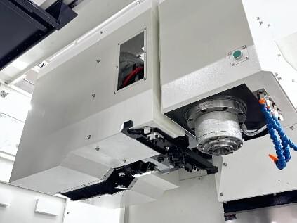 Vertical Machining Center | The Power and Precision of the SYIL X11