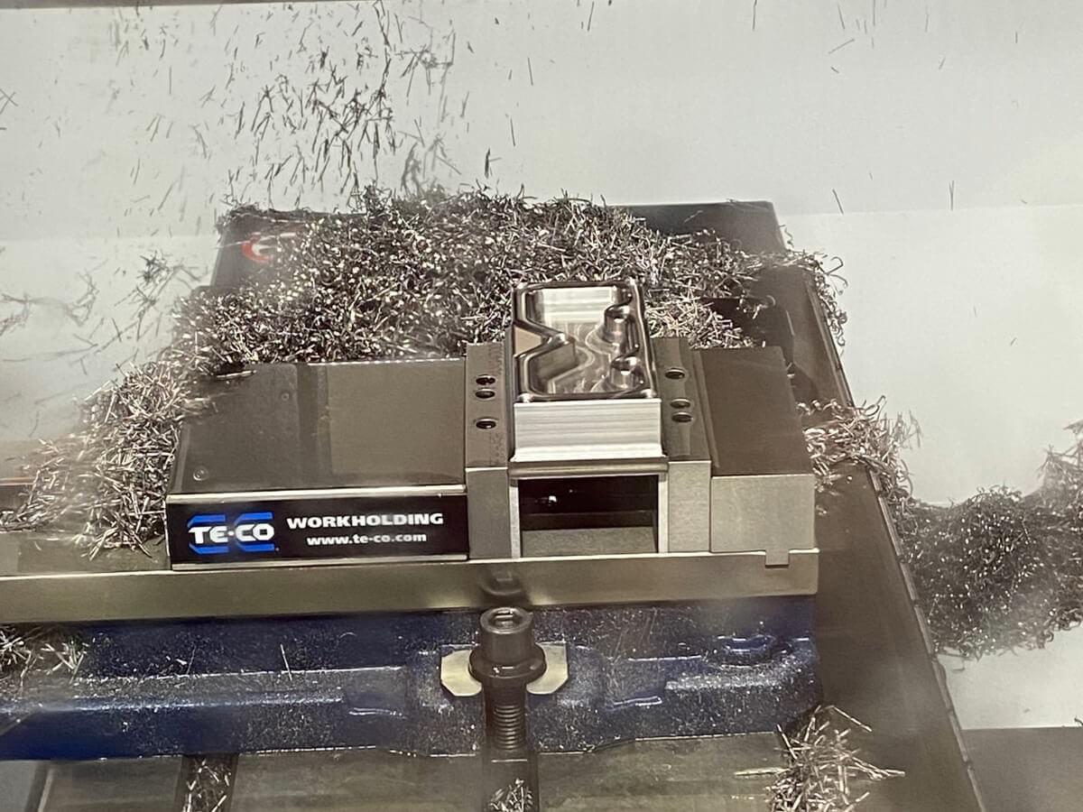 Affordable CNC Machines | Best CNC Machines | SYIL America