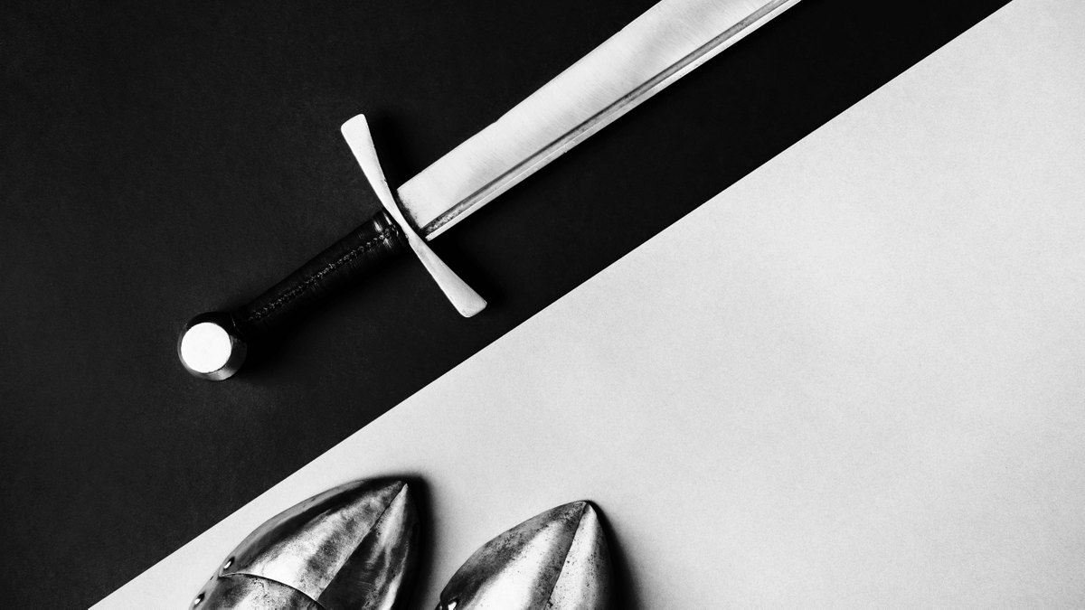 What are the pros and cons of the falchion sword? - Fal...