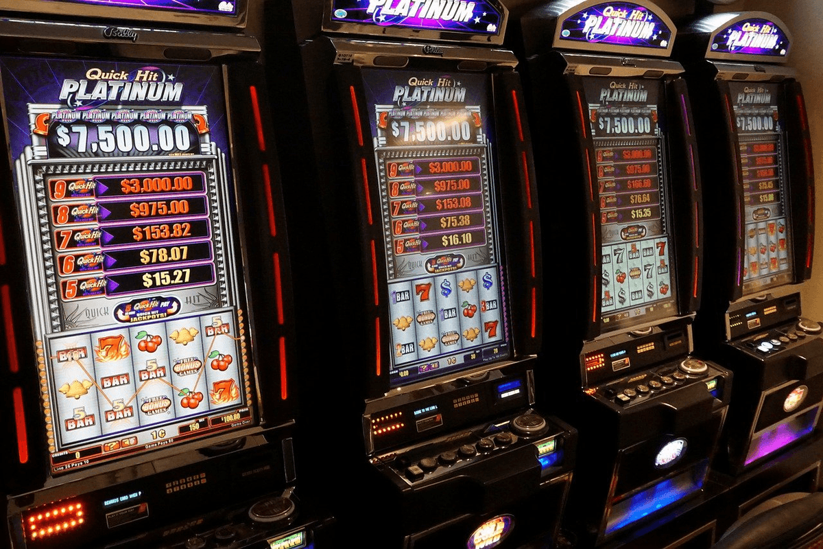 Program a slot machine with unlimited credits