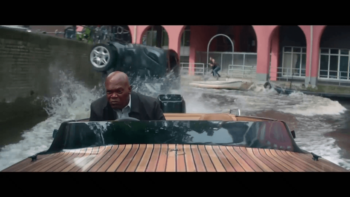 Salma hayek hitman bodyguard scene