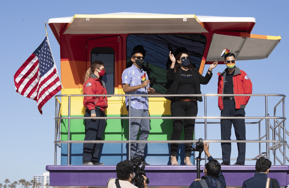 Burning gay flag copy paste