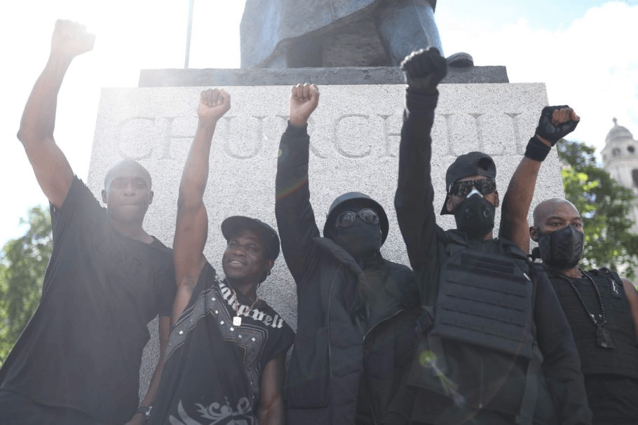 Enola gay smithsonian controversy