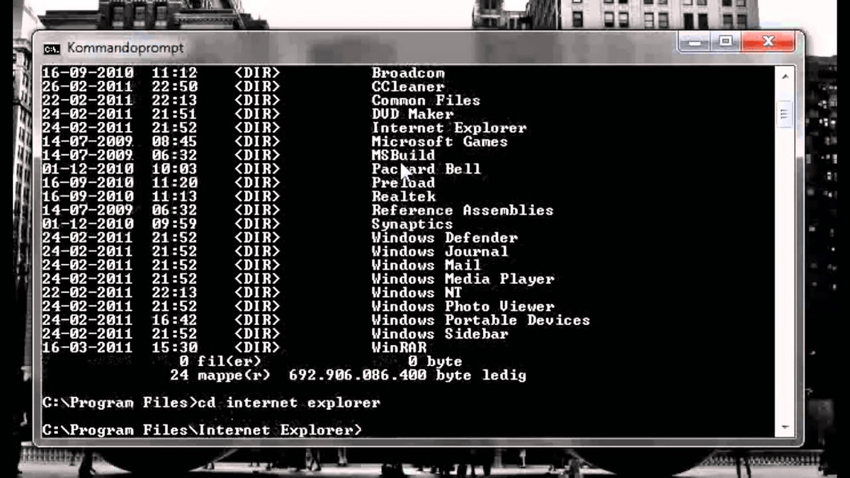 Command prompt opening and closing