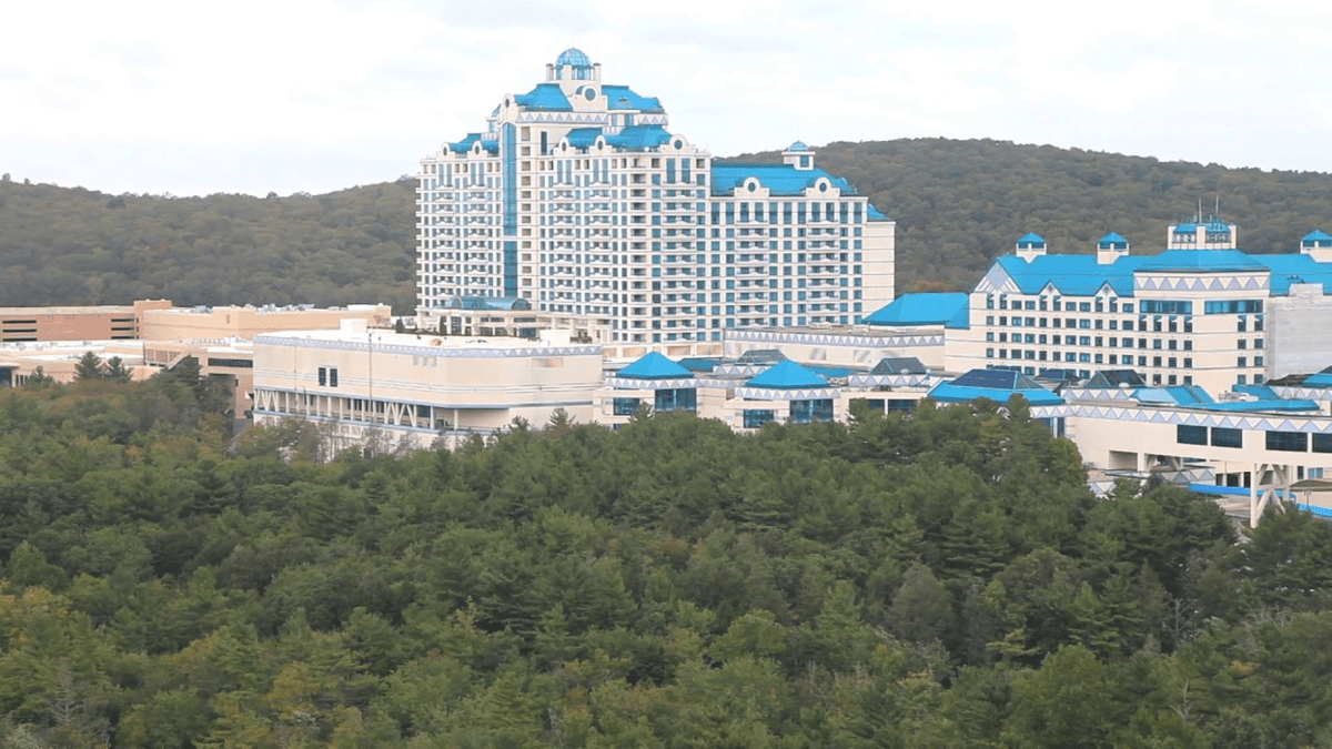 Foxwoods casino room reservations