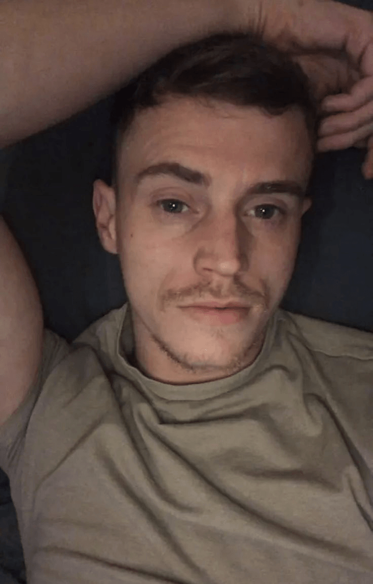 Gay Twink Nude Thong