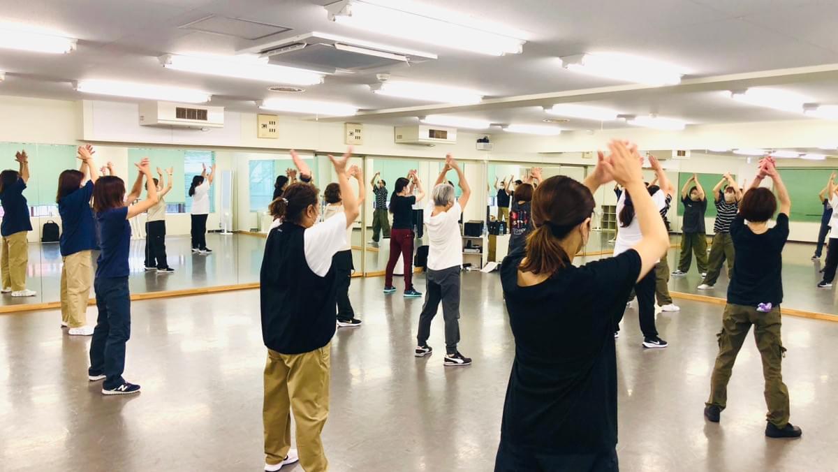 chamd（シャンディ）【梅田校】 on Strikingly