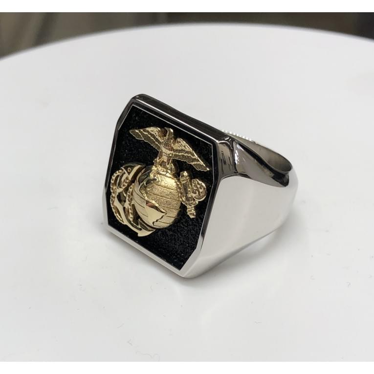 What are popular gifts for Marine moms?