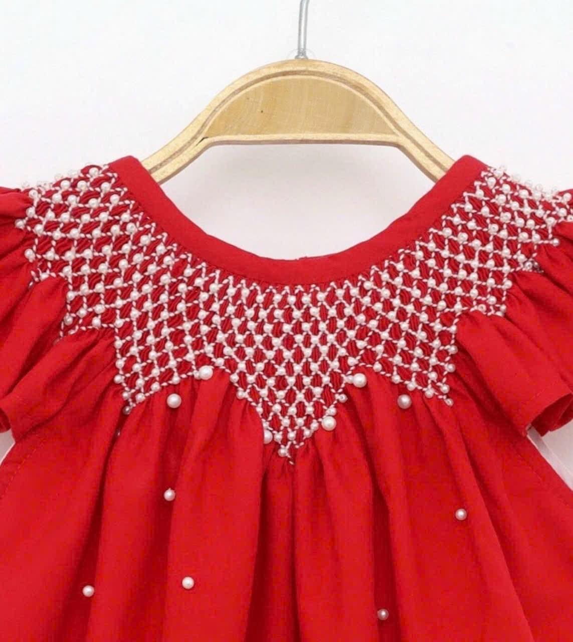 What is the Best Thread for Smocking?