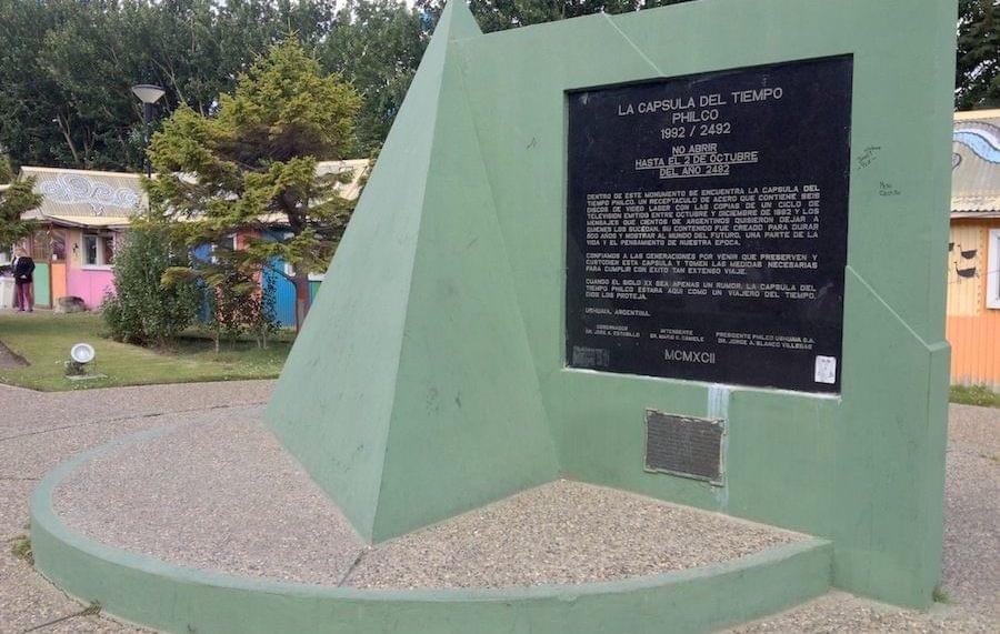 ARGENTINA - Ushuaia's ironic time capsule - 🇬🇧 - Argent...