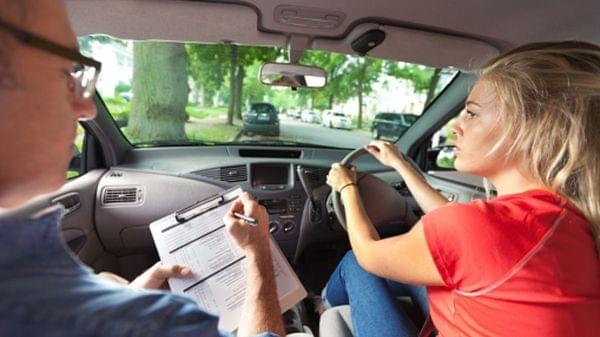 How to Experience a Hassle-Free Road Test? - Driving Te...