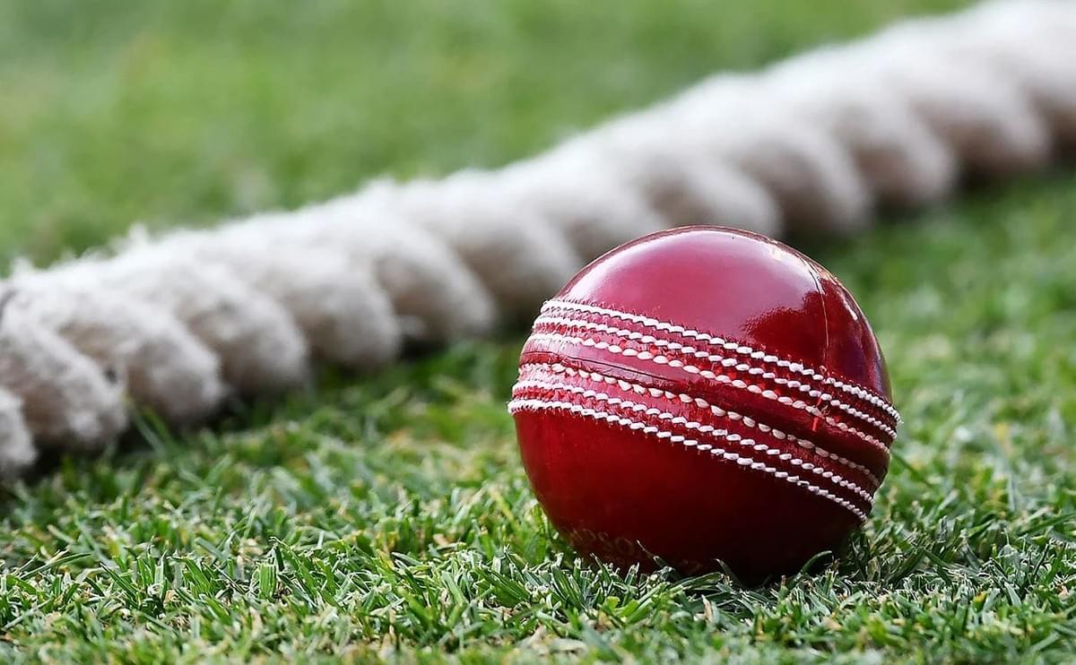 Cricket Balls: A Comprenehsive Guide for Beginners