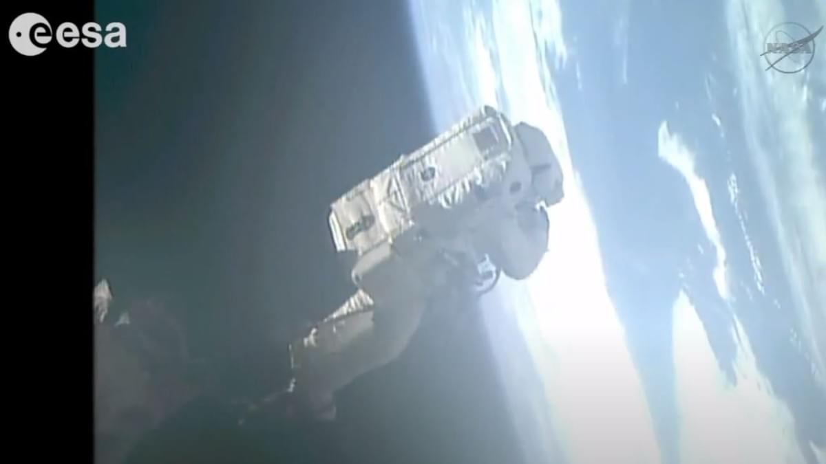 Drowning in Space - Water