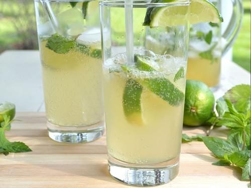 11 Welcome Drinks That are Perfect To Give Your Guests ...