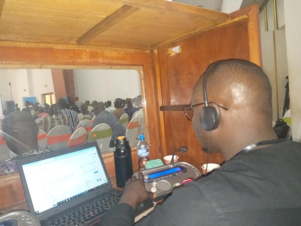 Effective Strategies for Conference Interpretation