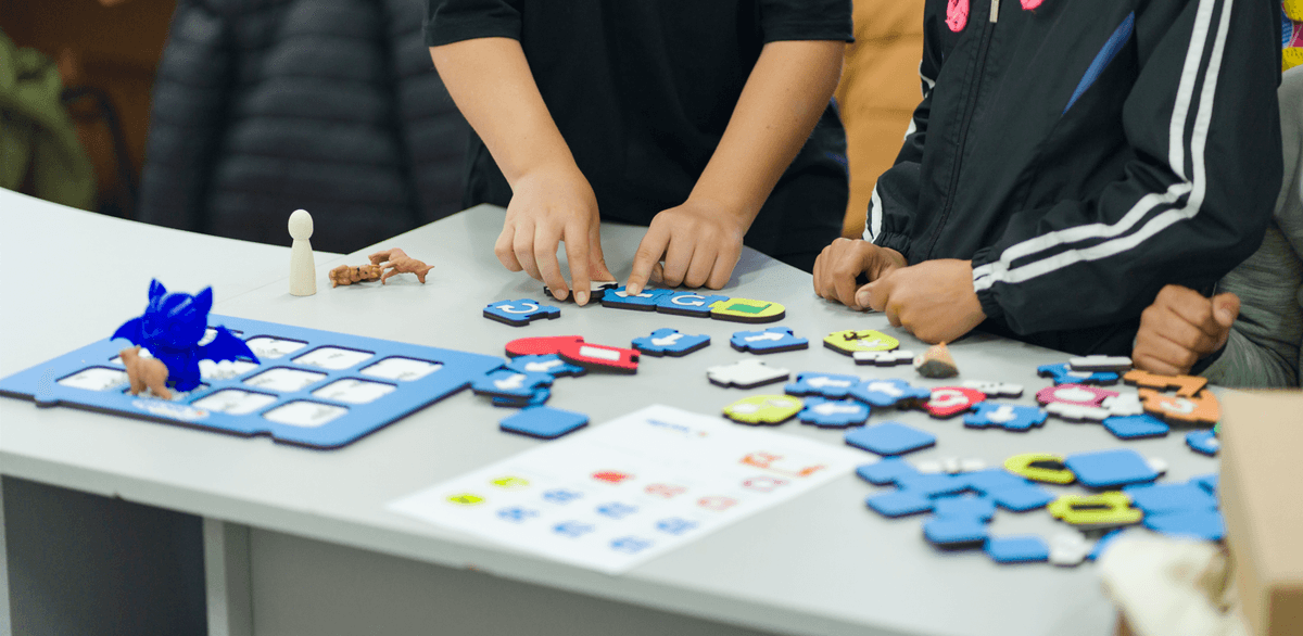 Applică la Scratch Tactile International Program