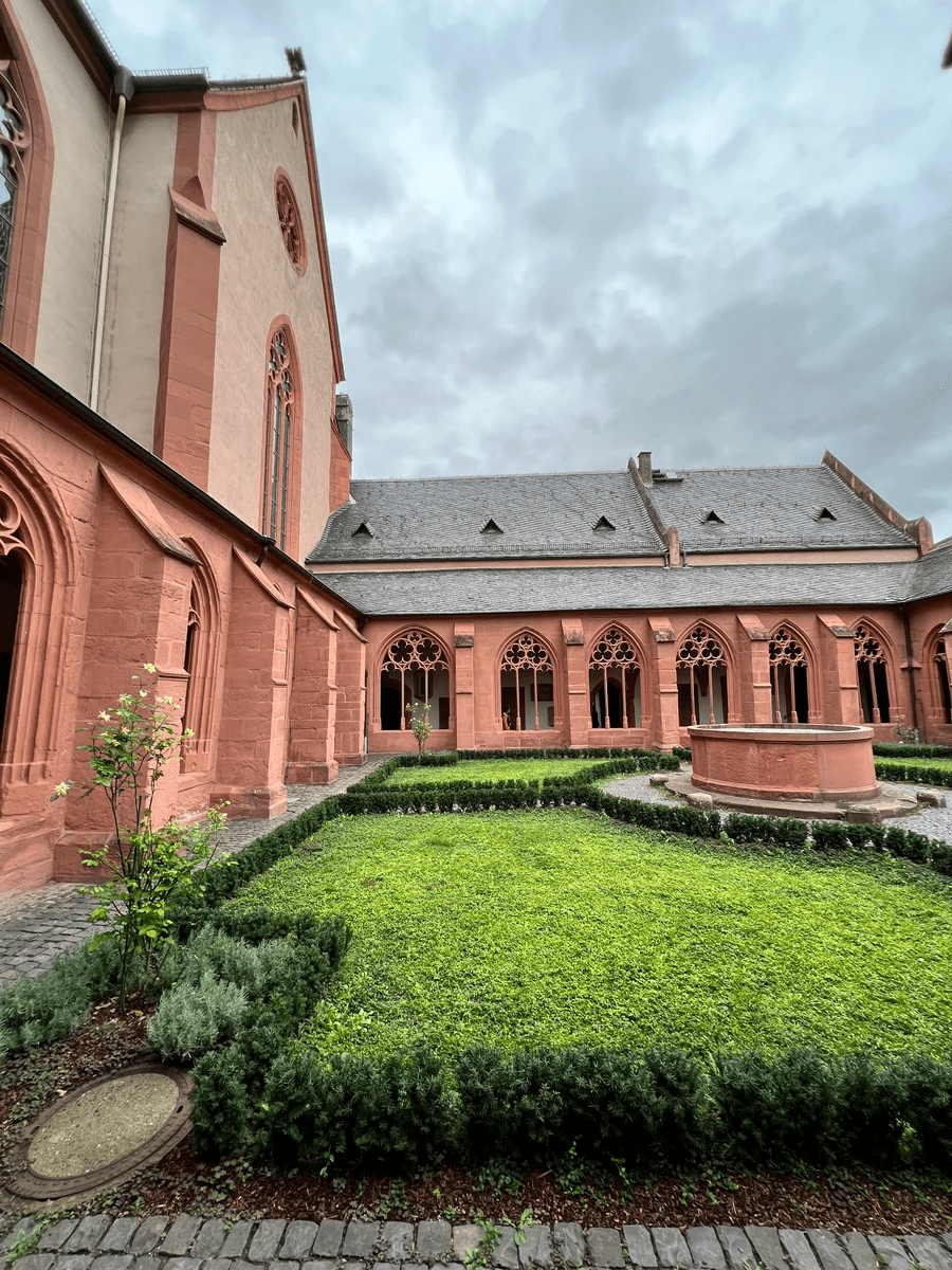 德奧建築藝術見學-- 美因茲Mainz 夏卡爾的藍色教堂（St. Stephen's Church, Main...