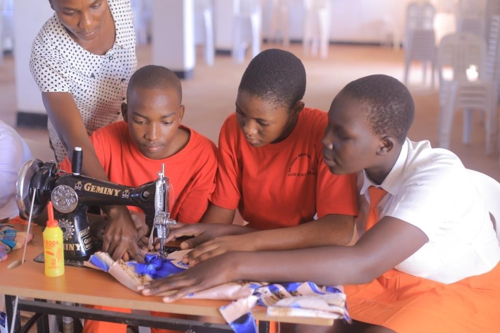 ENTEBBE BRIGHT SECONDARY SCHOOL on Strikingly