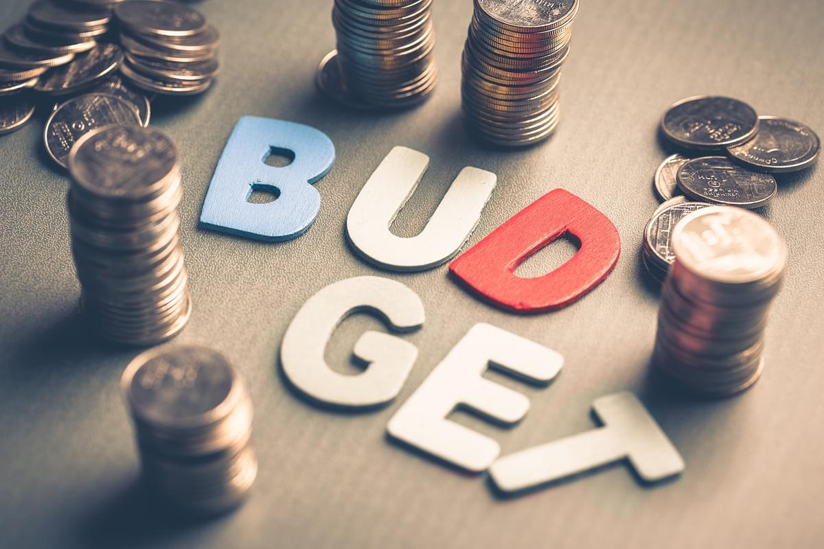 TIGHT BUDGET: HOW TO GET BY