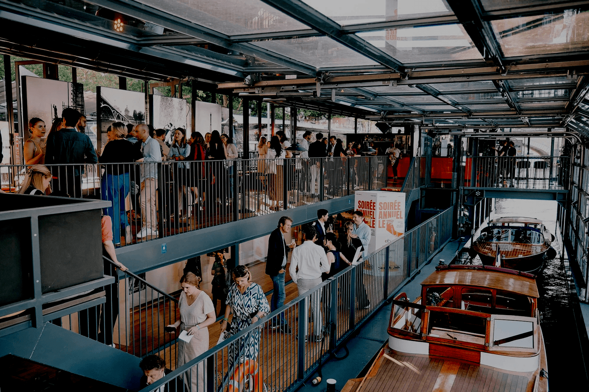 YAAM, the Club for Art Professionals - Art Market