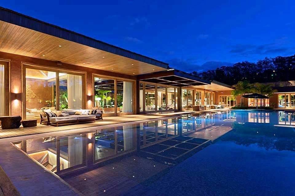 10 Incredible Pool Designs That Will Blow Your Mind