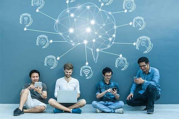 8 Powerful Advantages of Social Networking for Career