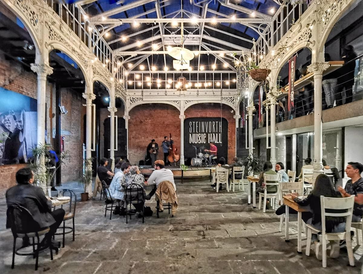 Sábados de Jazz en Steinvorth: Una Velada de Música y E...