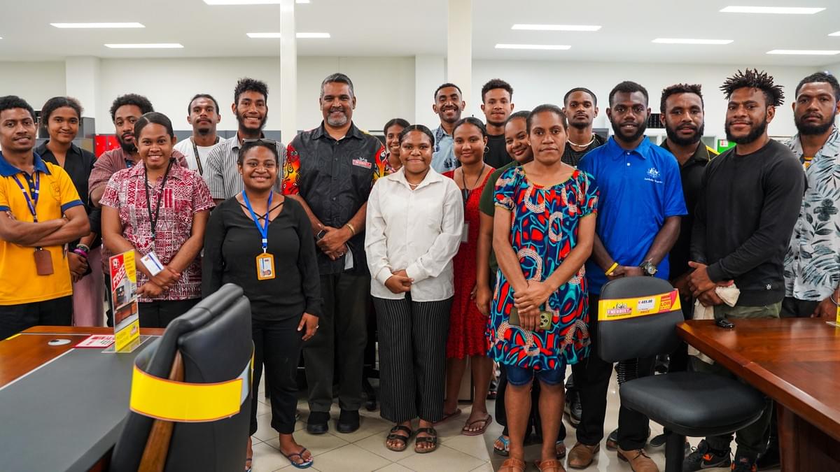 Theodist Hosts IBSU Students to Bridge Classroom and In...