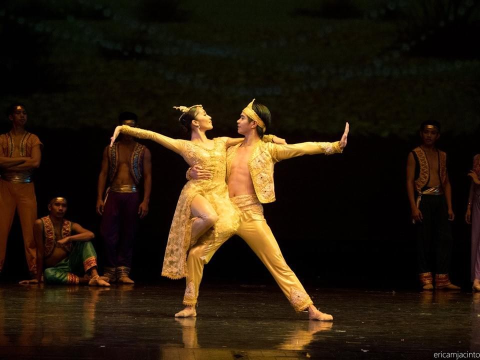 A Golden Mir-i-nisa - Contemporary Ballet