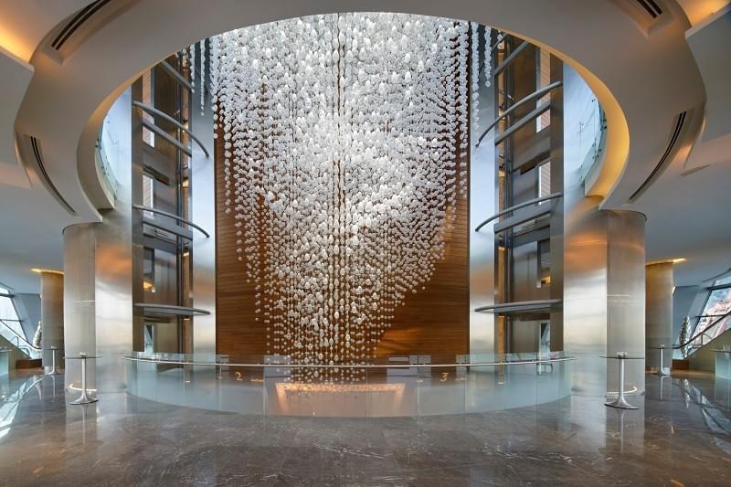 10 Stunning Hotel Lobby Chandelier Ideas - Chandelier D...