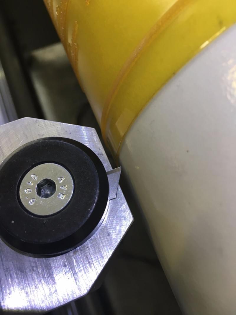 The plate edge cutting - cutting plate edge