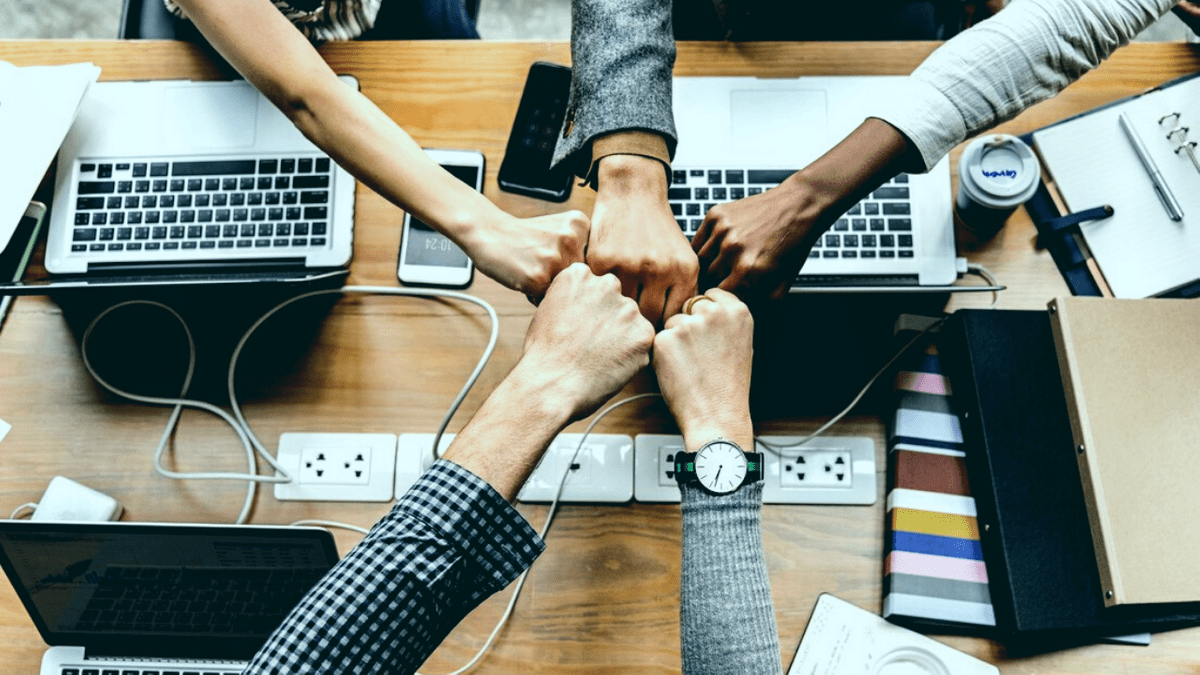 04 Outstanding Tips To Resolve Workplace Cross-Cultu...