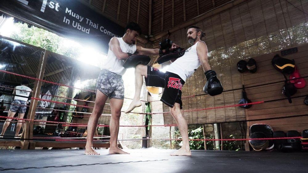 Mastering Muay Thai Knee Techniques and Variations - MU...